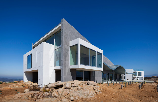 Contemporary Mountain Top House Exterior - Modern - Garten - San Diego ...