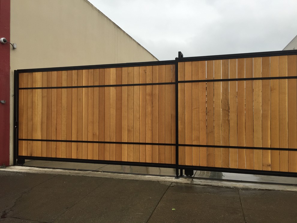 Core ten Gates and fence - Contemporary - Landscape - San Francisco ...