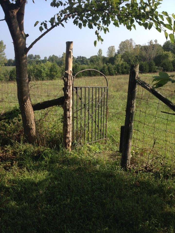 Country Gate - Farmhouse - Landscape - Providence - by KRA Inc | Houzz