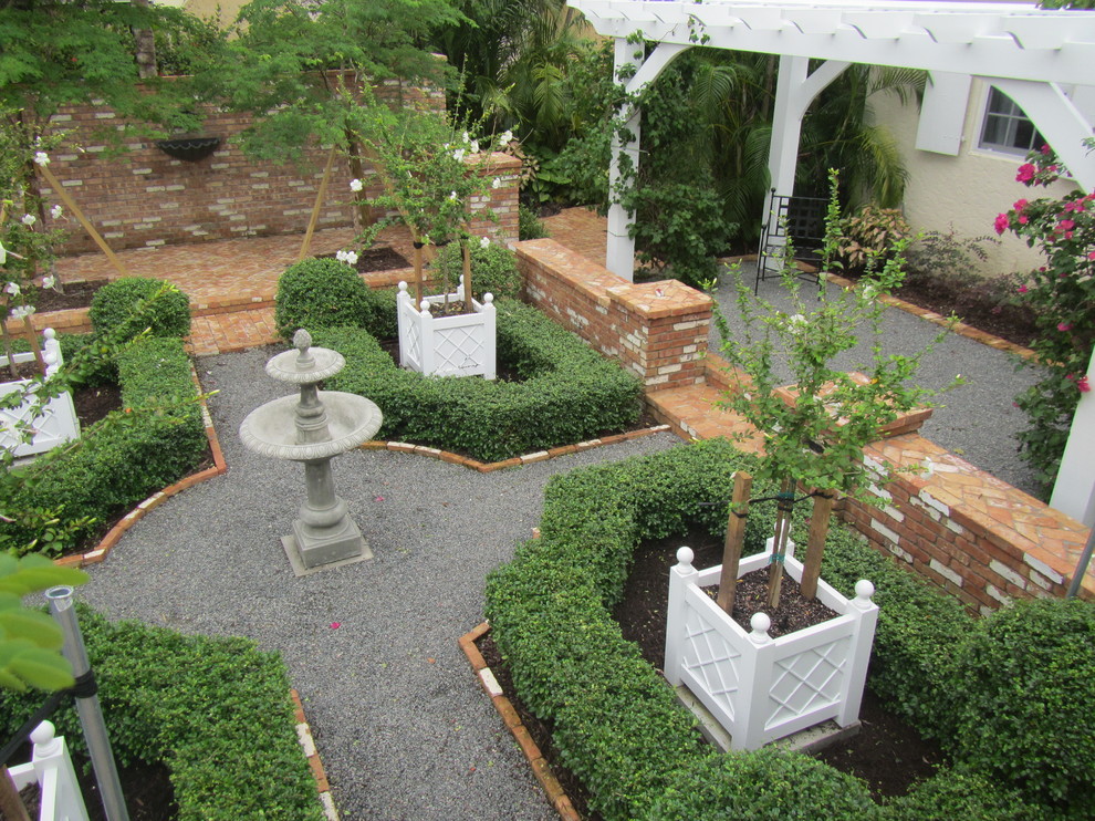 Courtyard garden pergola - Traditional - Landscape - Miami - by Matthew ...