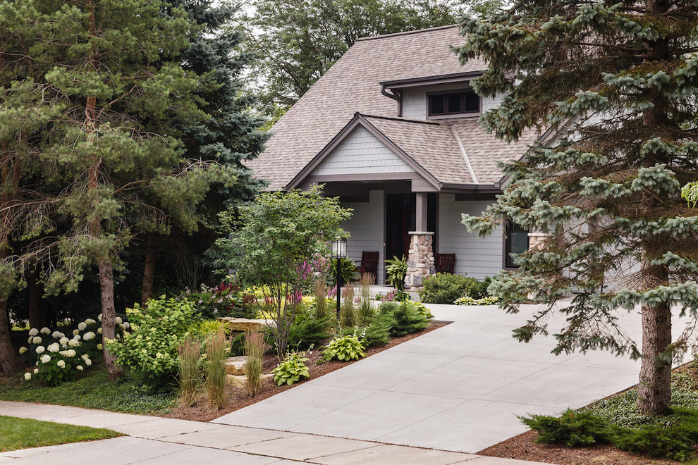 Craftsman Front Yard - Cedarburg - Craftsman - Landscape - Milwaukee ...