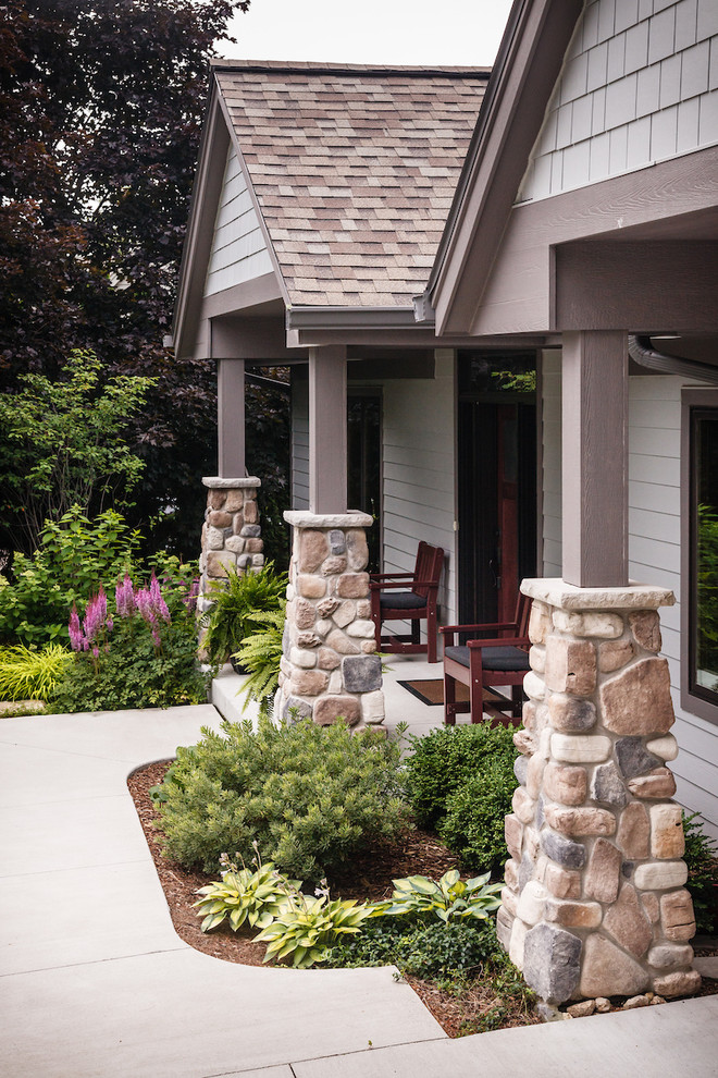 Craftsman Front Yard - Cedarburg - Craftsman - Landscape - Milwaukee ...