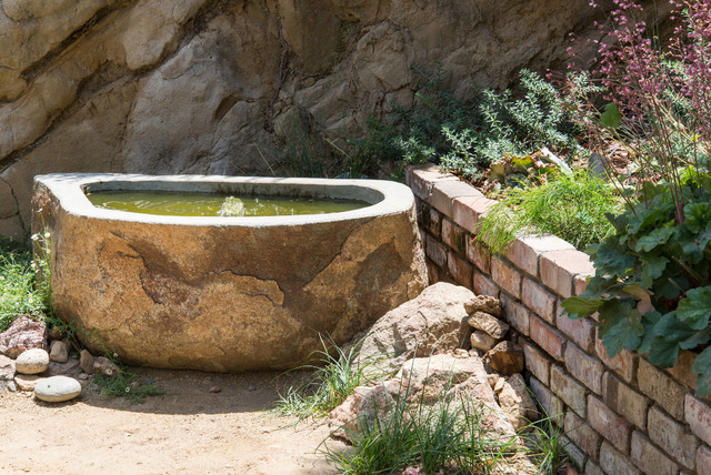 Custom boulder water feature detail - Modern - Garden - Los Angeles ...