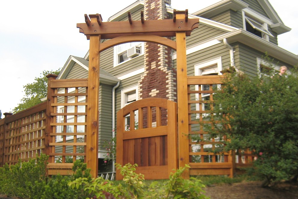 Custom cedar fence and gate with bronze gate hardware - Craftsman ...