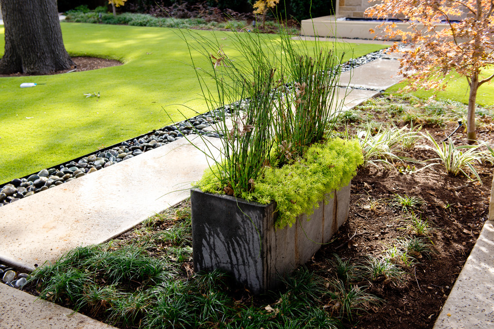 Dallas, Texas - Private Estate (Outdoor Living Space) - Contemporary ...