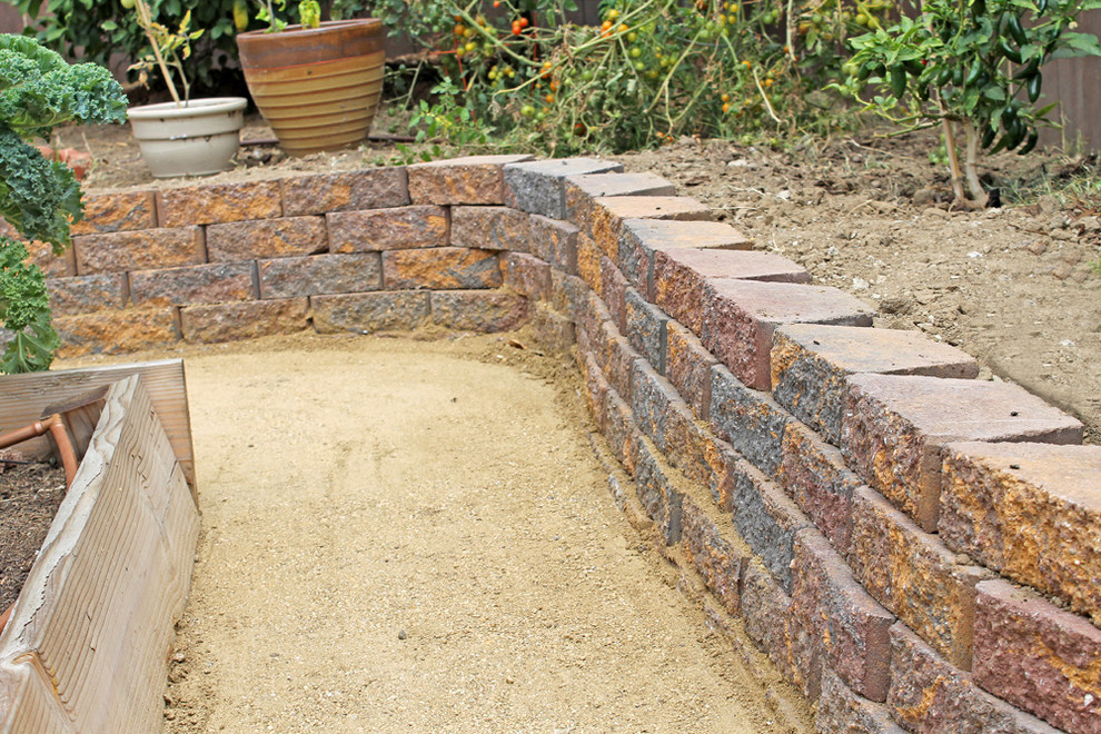 Decomposed Granite-DG walkway & a Paver retaining wall - Traditional ...