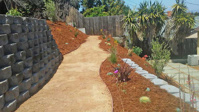 Decomposed Granite-DG Walkway - Traditional - Garden - Los Angeles - by ...