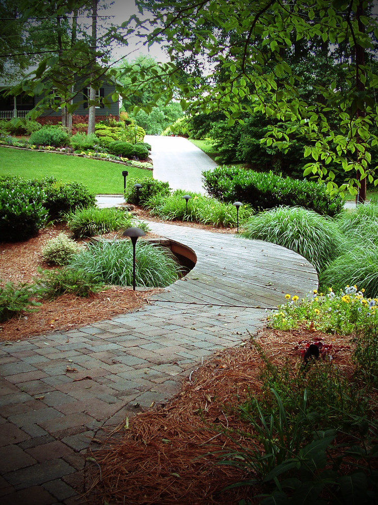 Drainage Improvements and Curb Appeal Co-exist - Modern - Garden ...