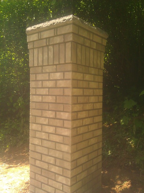 Driveway Entry Gate Brick Pillars - Jardin - Portland - par GO ...