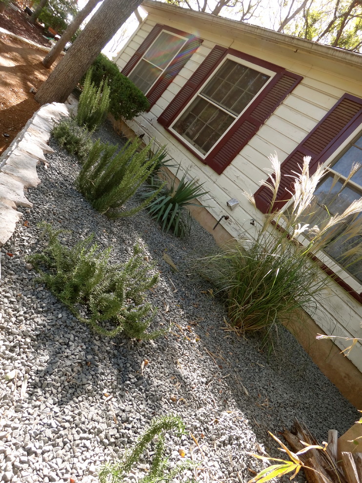 East Austin Landscape Design & Install - Contemporary - Landscape ...