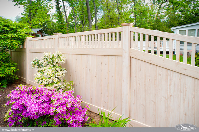 Eastern White Cedar PVC Vinyl Wood Grain Fencing from Illusions ...