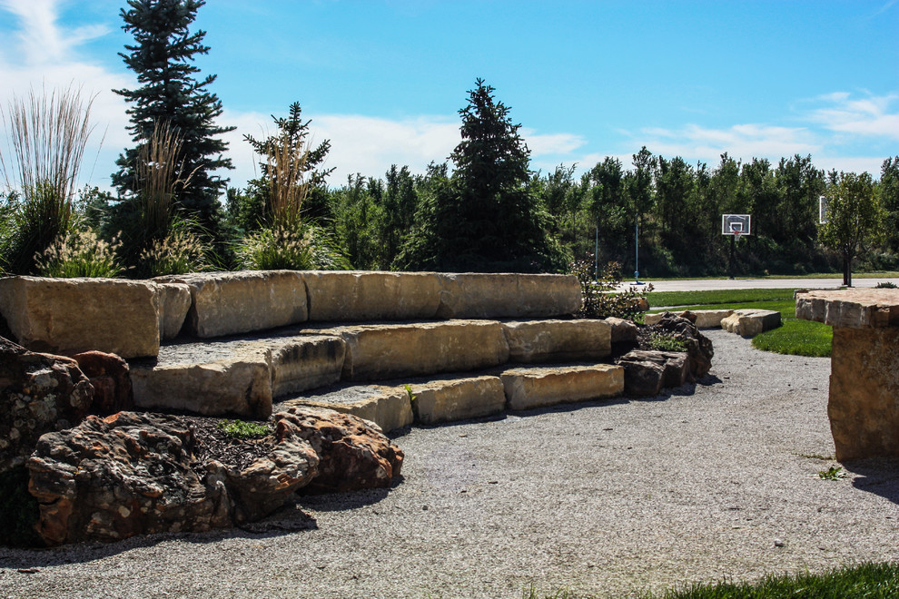 Elegant Seating Design for Outdoor Classroom - Jardin - Omaha - par ...