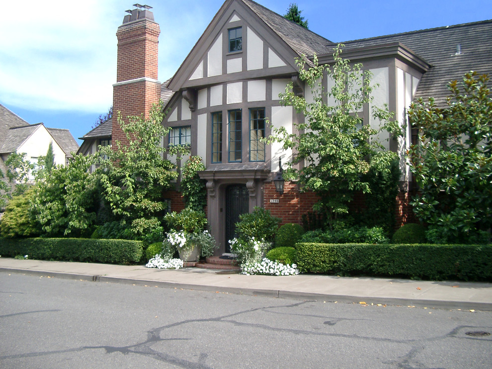 English Hillside Garden - Traditional - Landscape - Portland - by Koch ...