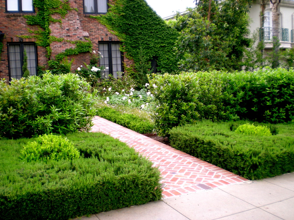 English Manor House - Traditional - Landscape - Los Angeles - by Mayita ...