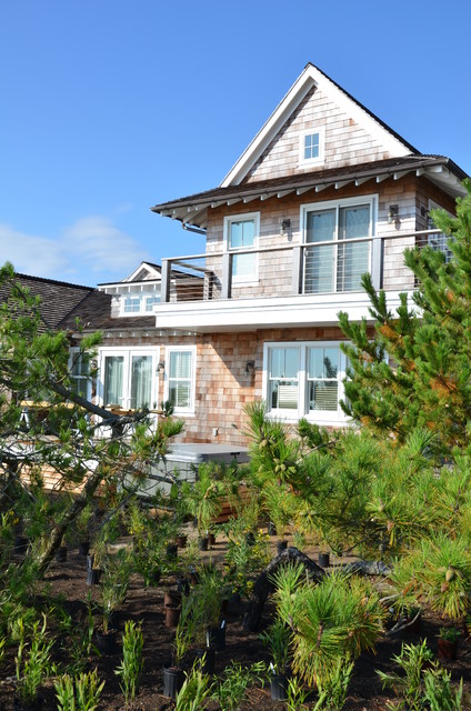 Family Beach Compound - Classique Chic - Jardin - New York - par Till ...