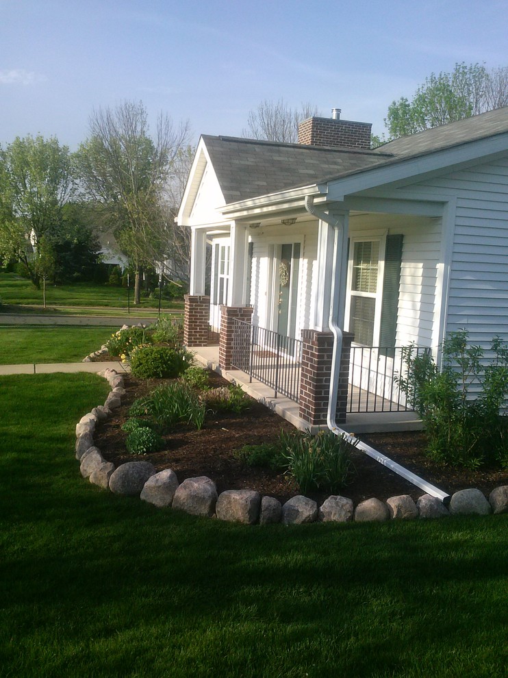 Fieldstone Border - Rustic - Landscape - Chicago - by J. Iddins ...