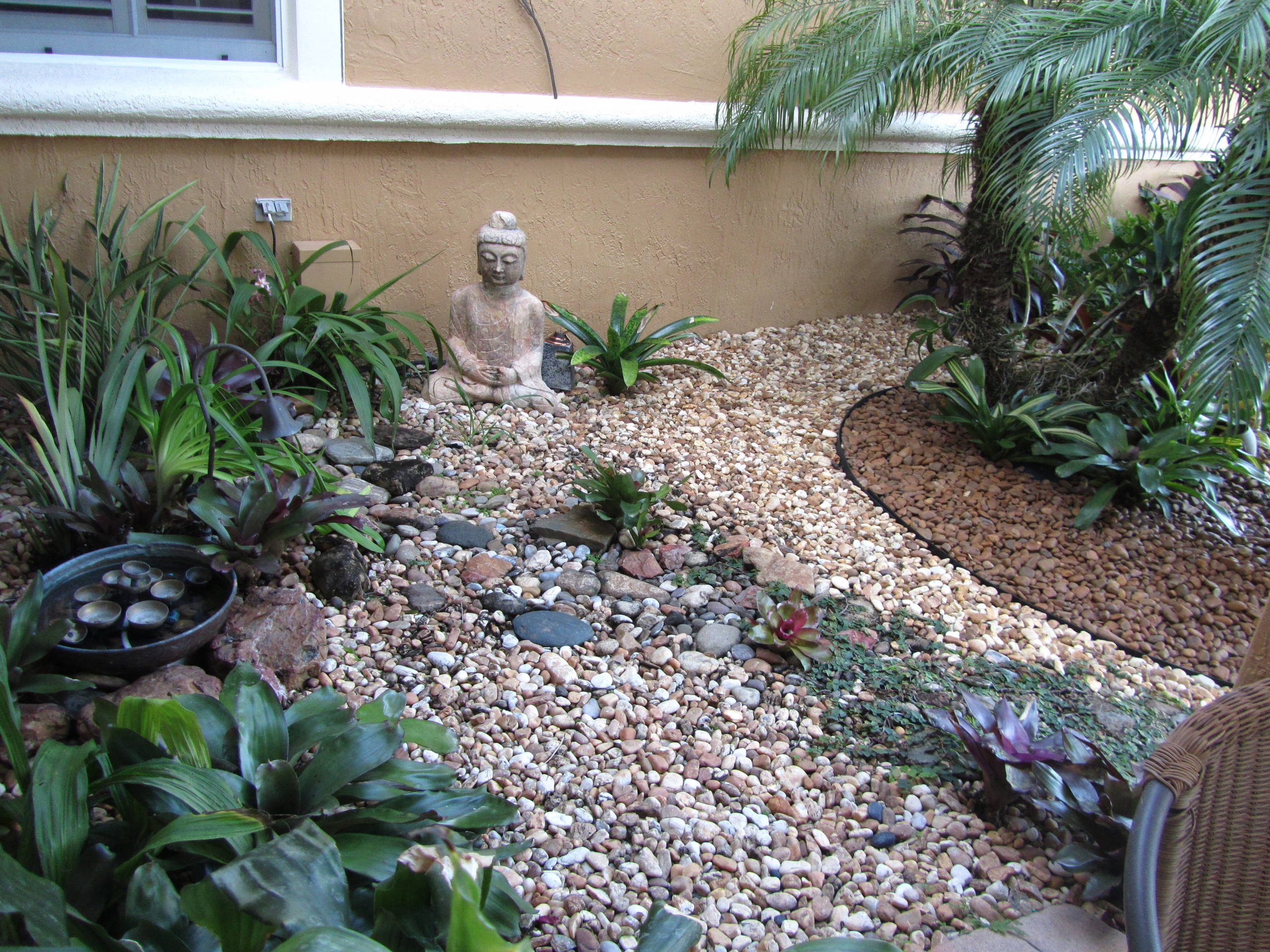 Decorative Rocks For Landscaping Miami | Shelly Lighting
