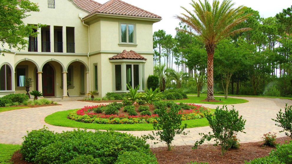 Florida panhandle circlular driveway - Mediterranean - Landscape ...