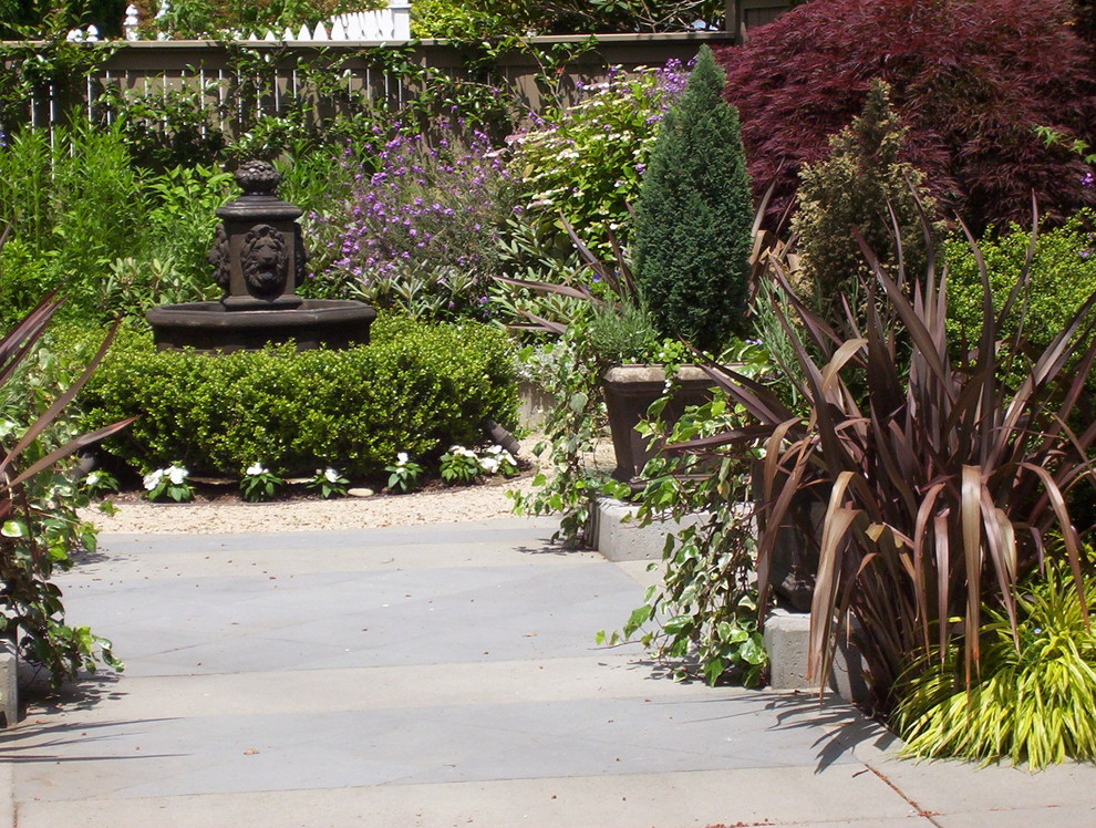 Formal Laurelhurst Garden - Traditional - Landscape - Seattle - by ...