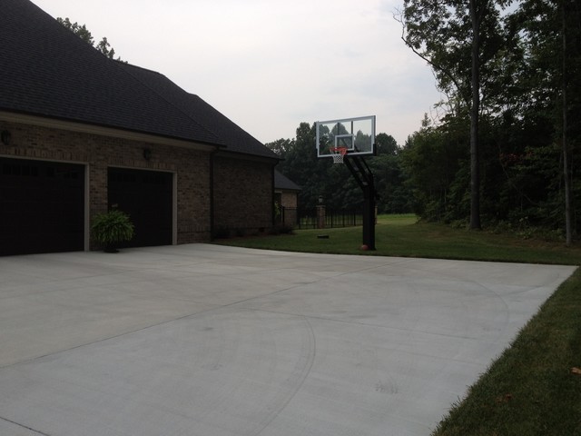 Franklin M's Pro Dunk Diamond Basketball System on a 38x38 in Roxboro ...