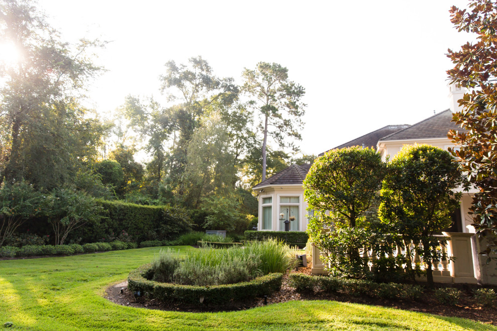 French Colonial Outdoor Space - French Country - Landscape - Houston ...