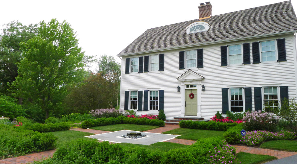Front Entry Courtyard with Fountain - Traditional - Landscape - Chicago ...