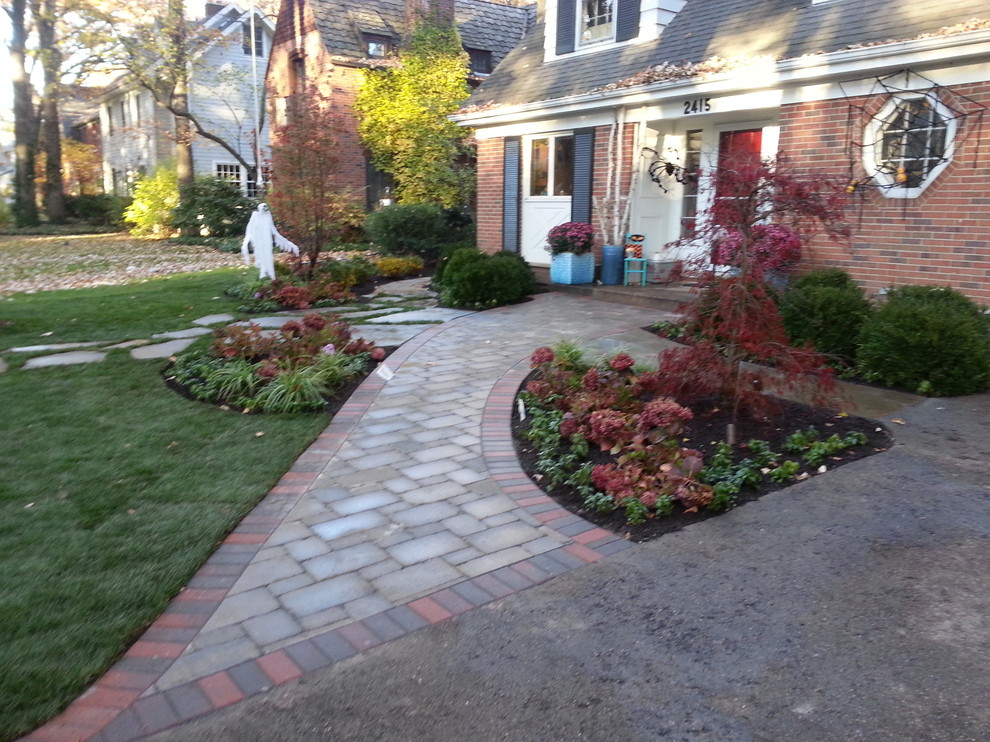 Front Entry Walk - Traditional - Landscape - Chicago - by Greenwise ...