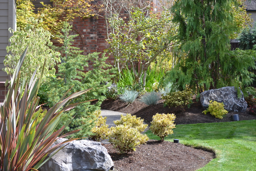 Front Garden - Traditional - Landscape - Portland - by All Oregon ...