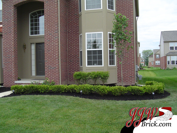 Front Yard Landscaping Design Photos - Traditional - Landscape ...