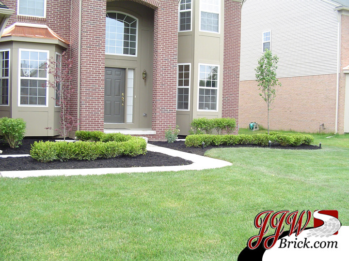 Front Yard Landscaping Design Photos - Traditional - Landscape ...