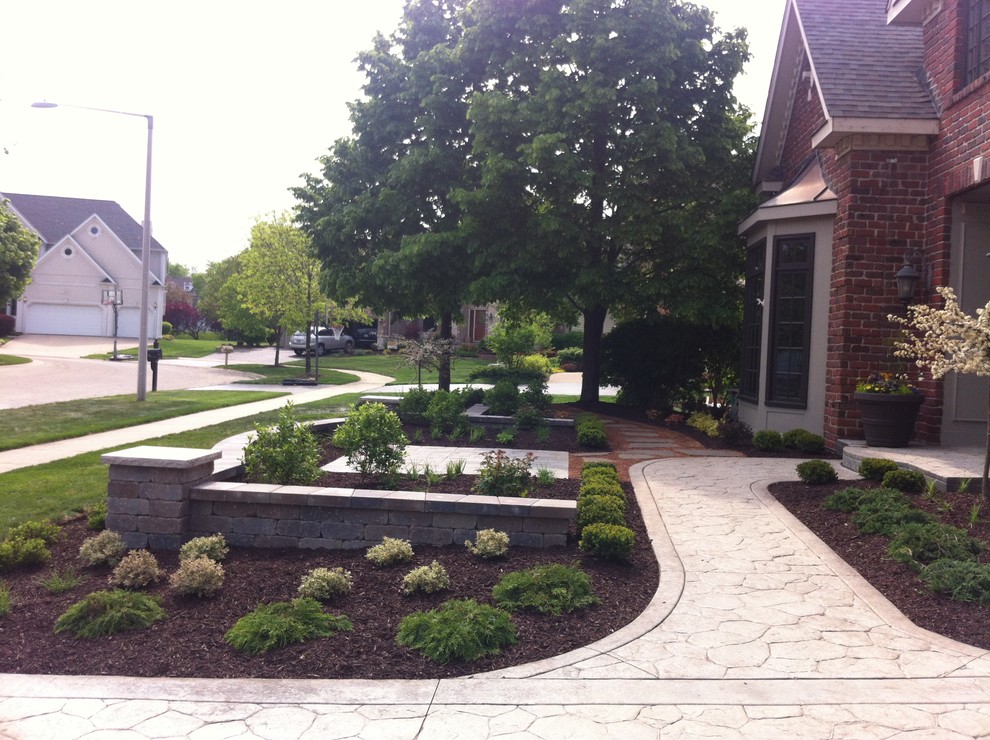 Front Yard Walled Patio and Plantings - Traditional - Landscape ...