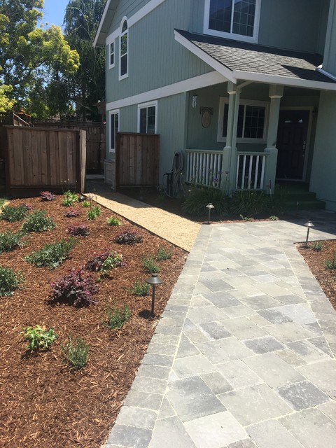 Frontyard transformation and lawn conversion - Classique Chic - Jardin ...