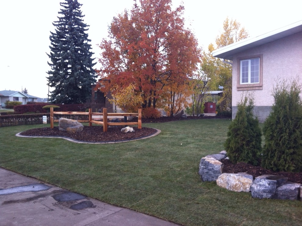 Glengarry Front Yard - Traditional - Landscape - Edmonton - by River ...