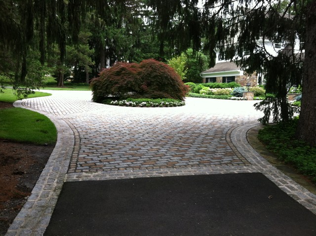 Granite Driveway block - Traditional - Garden - New York - by Signature ...