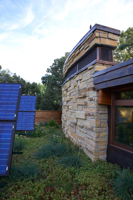 Green Fin House - Contemporary - Garden - Minneapolis - by RKD ...