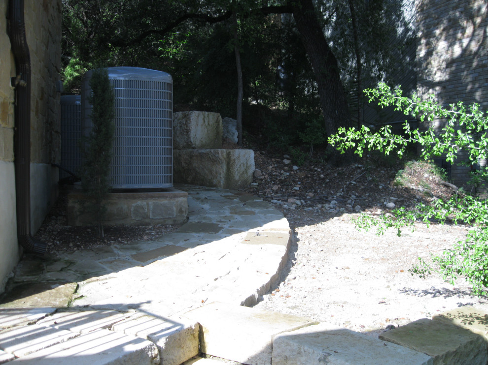 Gully washer was forming to the right of the stone blocks - Clásico ...