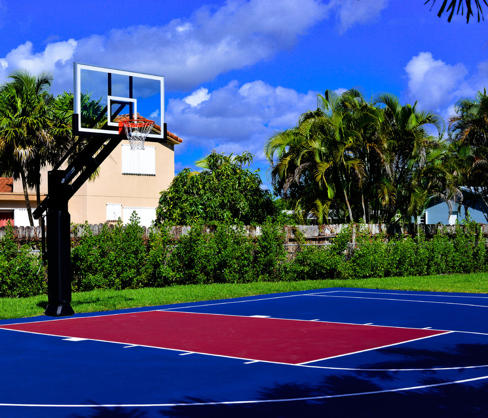 Gus D's Pro Dunk Diamond Basketball System on a 50x35 in Miami, FL ...