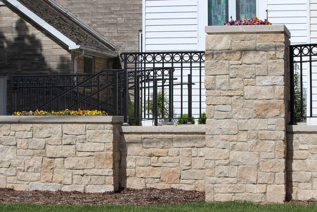 Halcyon Natural Stone Veneer Pillar and Wall - Traditional - Garden ...