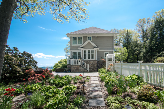 High Above the Hudson River, Upper Grandview, New York - Traditional ...