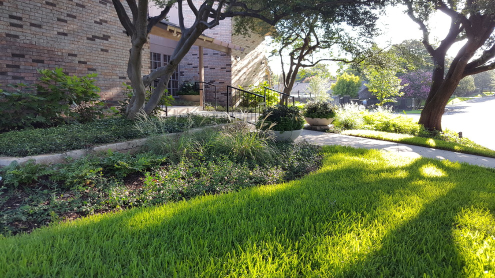 HOA Clubhouse Gets Contemporary Shade-Friendly Update - Contemporary ...