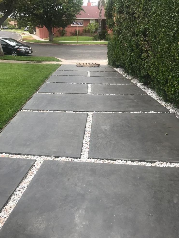 JIM'S OUTDOOR TILES - WALKWAY - Midcentury - Landscape - Los Angeles ...