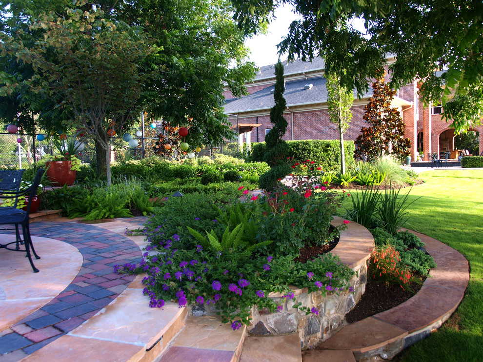 Lakefront View - Traditional - Landscape - Houston - by L3 Designs | Houzz