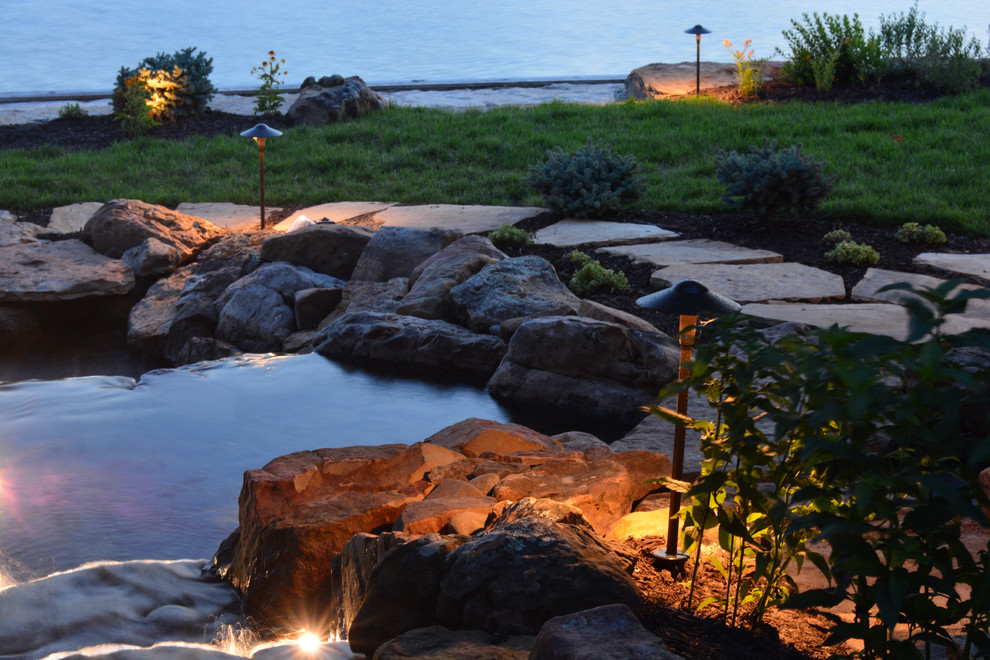 Lakeside Entertainment Space, Water Feature, and Catwalk - Modern ...