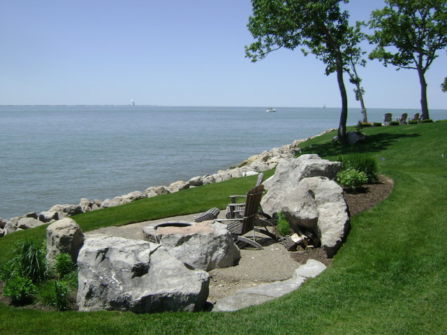 Lakeside Fire Pit - Classique - Jardin - Cleveland - par Daniel Lee ...