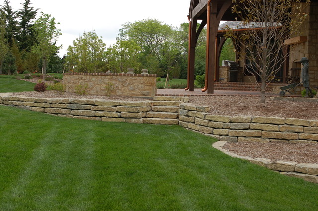 Limestone Retaining Walls With Steps - Classique - Jardin - Autres ...