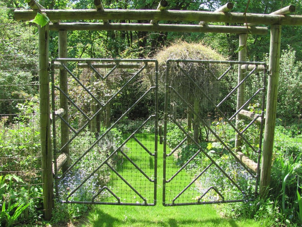 Linda Engstrom - Traditional - Landscape - Portland - by Garden ...