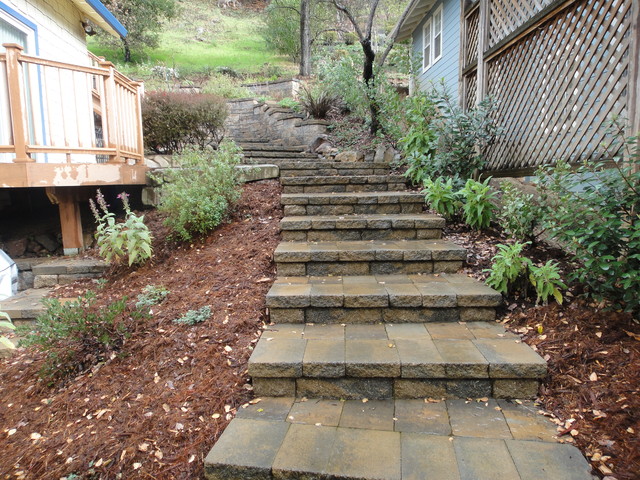 Los Gatos Hillside Steps and Walls - Traditional - Garden - San ...