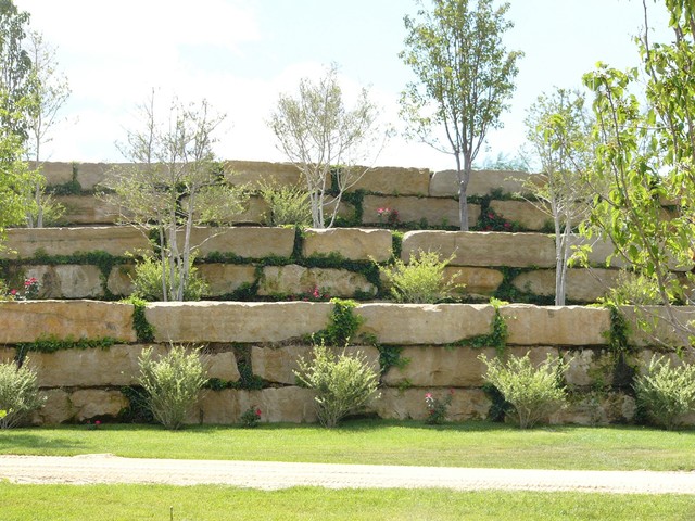 Lueders Landscape - quarry block - Rustic - Garden - Dallas - by Mezger ...