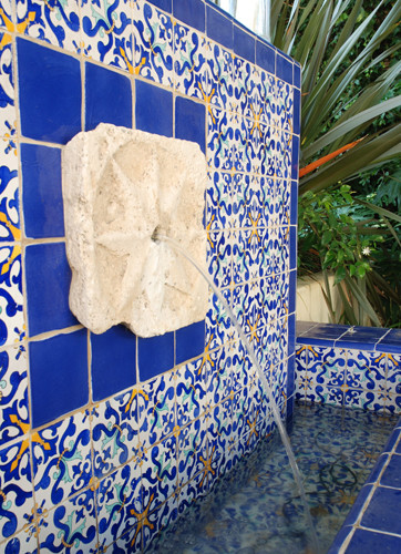 Mission Style Pool Area - Méditerranéen - Jardin - Los Angeles - par VITA Planning and Landscape ...