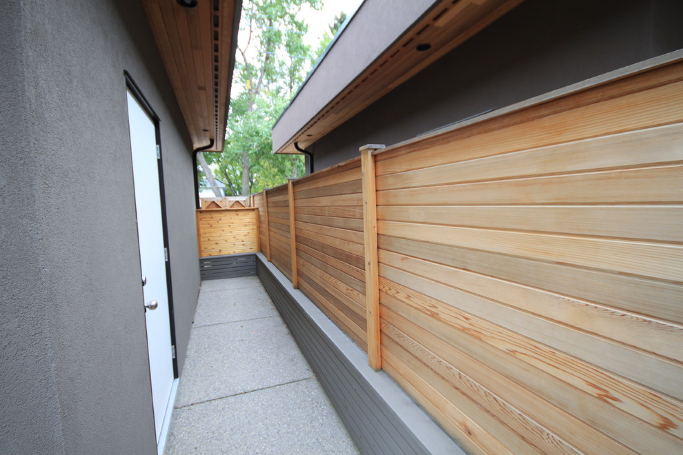 Modern Corner - Modern - Landscape - Calgary - by LANDFORM Inc. | Houzz